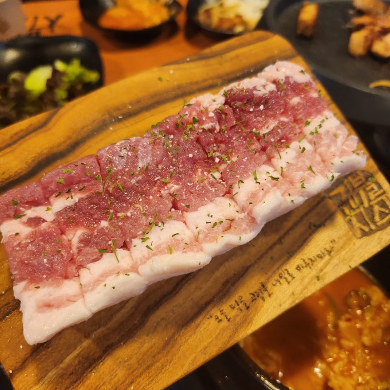 지축 고기집 김치 생삼겹살 맛집 때깔좋은 돼지고깃집 지축역 김치부루스 네이버 블로그