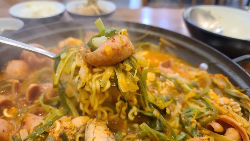 더하고부대찌개 사직점 정말 든든하고 맛있는 알곤이 부대전골 꼭 먹어봐야 하는 사직야구장맛집 네이버 블로그