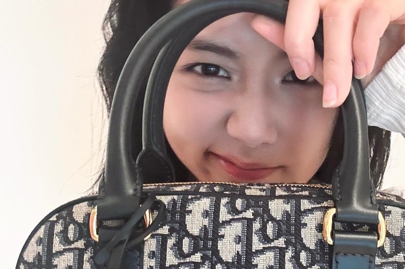 전세계 3명뿐인 디올 글로벌 엠버서더 지수 디올에게 받은 신상 토트백 볼링백 가방 가격은 네이버 블로그
