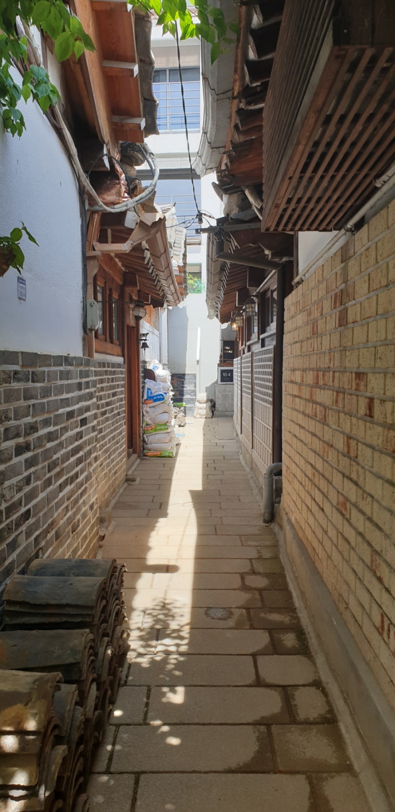 서울 가볼만한 곳 서촌 한옥마을 골목길 투어 도보코스 볼거리 전시갤러리 맛집 카페 네이버 블로그