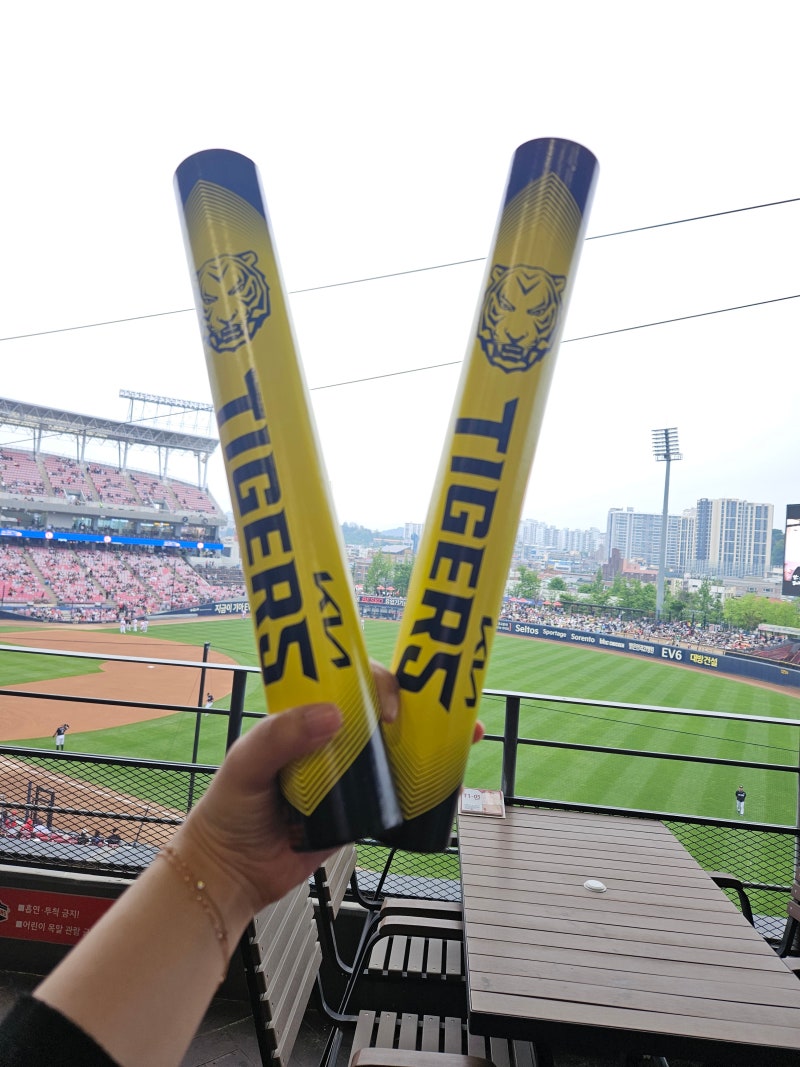 광주 기아 챔피언스필드 비스트로펍 테라스석1루 좌석뷰 시야 후기 크림새우 네이버 블로그