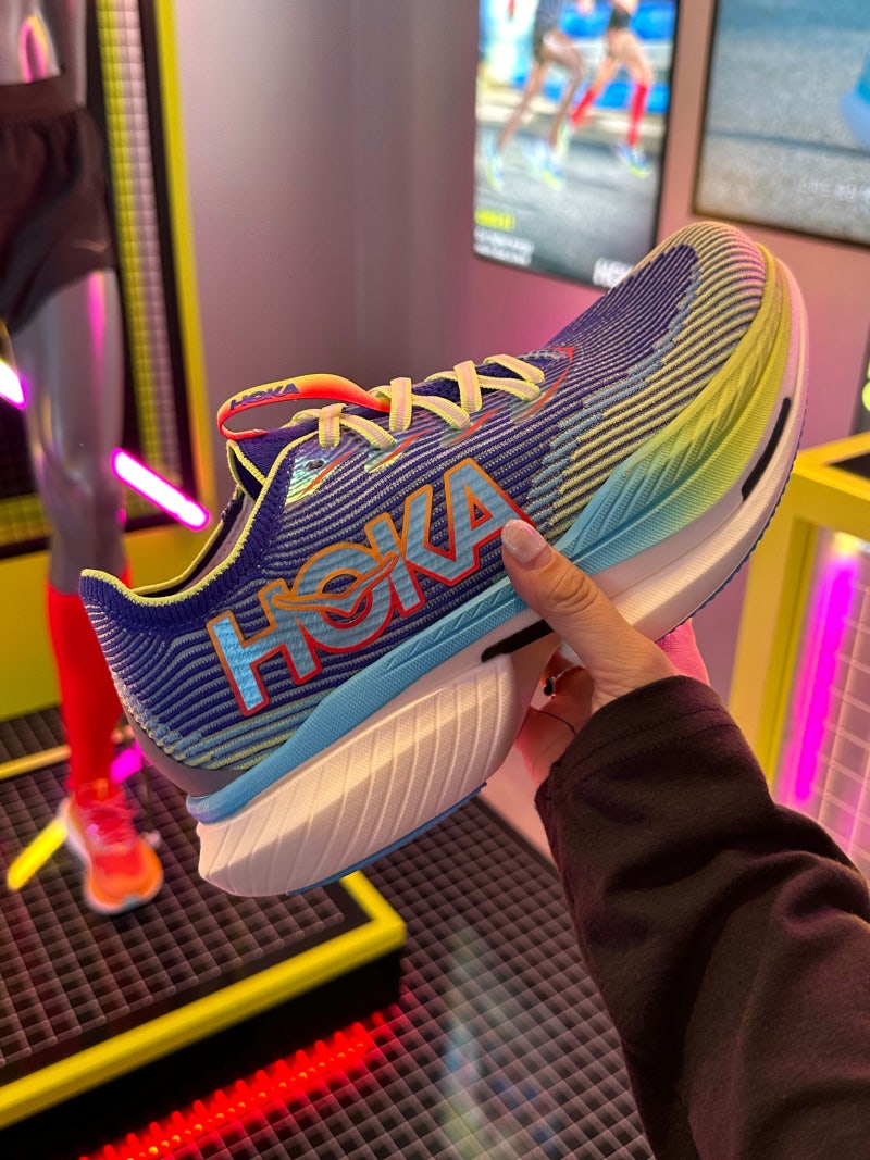 호카 성수 팝업 HOKA FlyLab 방문 후기! 가벼운 런닝화 트레킹화 추천 : 네이버 블로그