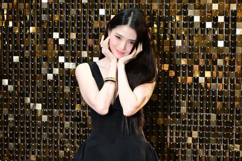 한소희 130만원짜리 여자 파티룩 픽한 민소매 블랙 미니 원피스 실크드레스 어디꺼 네이버 블로그
