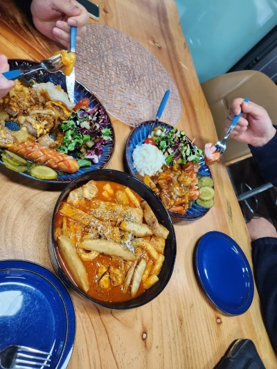 광교호수공원 카페 영앤아 자주 물어보는 질문 커피 브런치 맥주 와인 하몽 한곳에서 즐기기 수원컨벤션센터근처 네이버 블로그