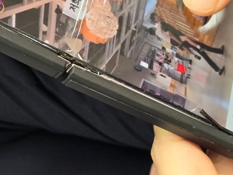 갤럭시 Z플립 테두리 액정 파손 데코 교체 후기z플립5 액정교체 비용 Z플립 힌지 고무 당일교체 삼성케어플러스 가격