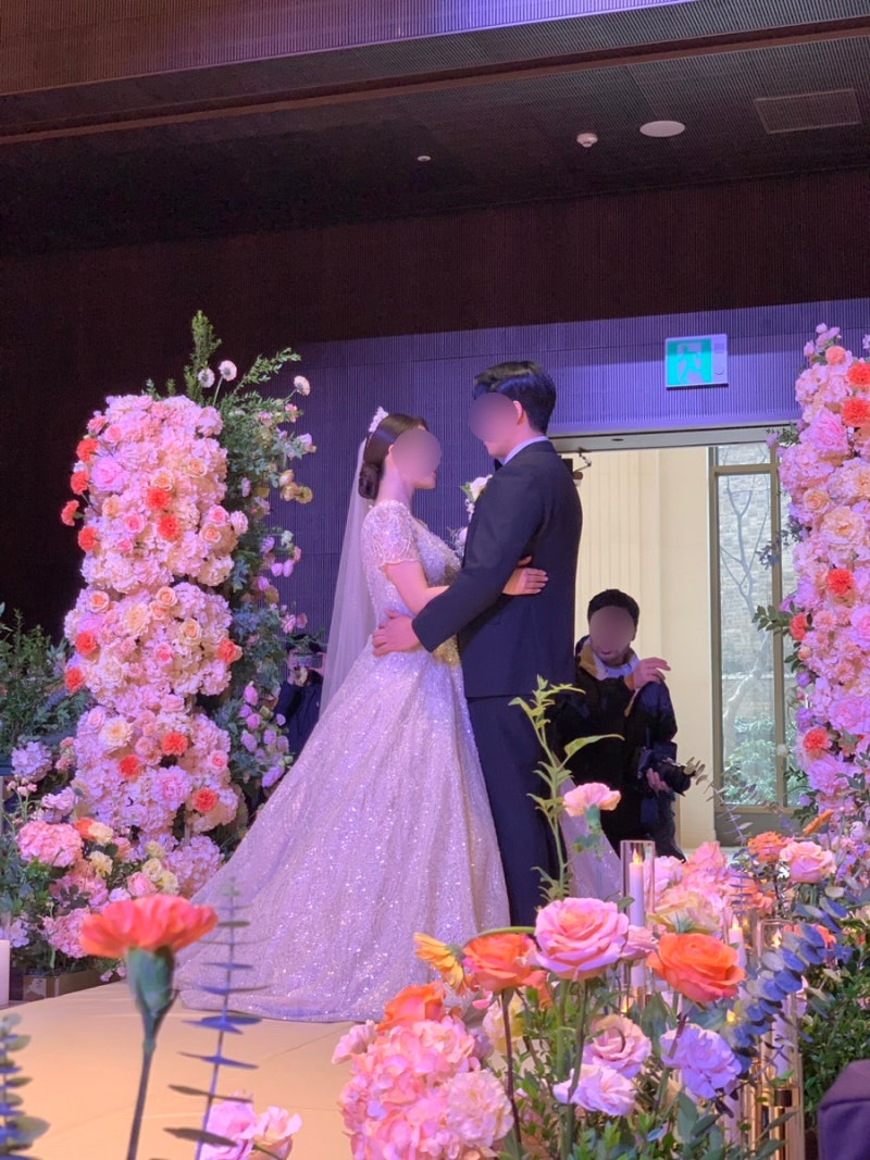 서울 웨딩홀 투어 신세계 남산 트리니티홀 웨딩호텔식 예식 높은 층고 내부소개 장단점 주차 비용 음식 네이버 블로그