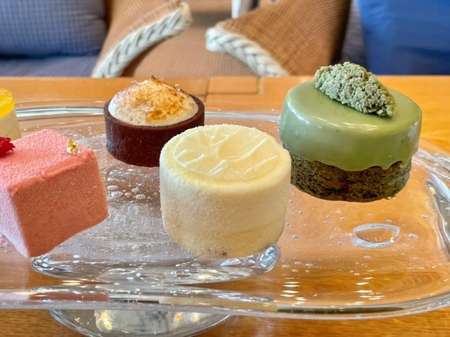 제주신라호텔 프리미어 더블룸/수영장/쁘띠케이크/짬뽕/망고빙수/글램핑 칵테일/헬스장 : 네이버 블로그