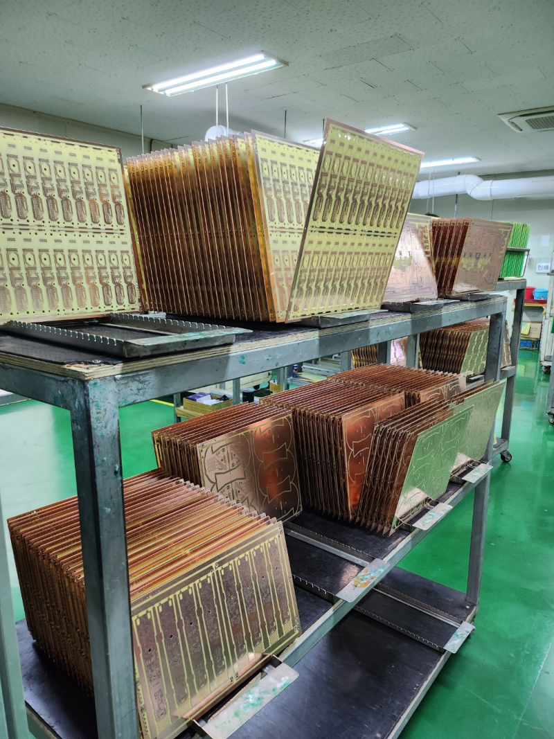 PCB 제조 공정 중 하나인 PCB인쇄공정(PSR, Silk)이란 무엇일까? : 네이버 블로그