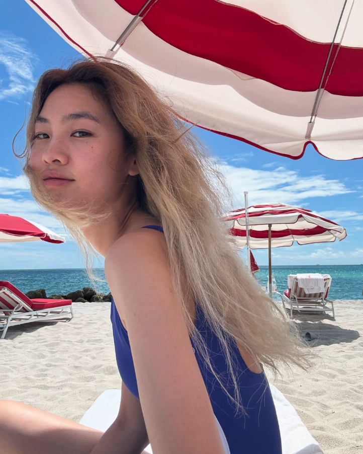 정호연 해변 난리난 아디다스 여성 원피스 수영복 브랜드 가격은 네이버 블로그