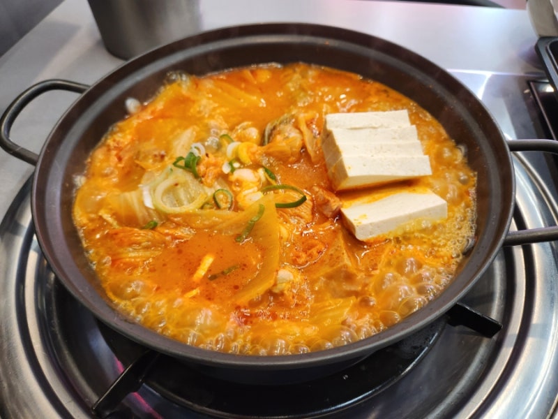 망우동 맛집 반찬 무한리필 주차 가능한 고기반햄반 김치찌개and김치찜 상봉본점 네이버 블로그
