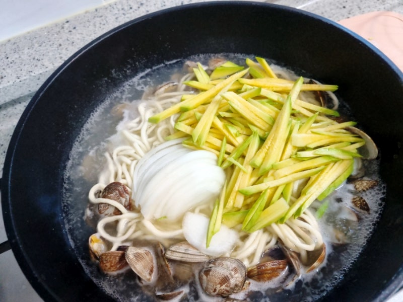 바지락칼국수 만드는법 시원한 조개 해물칼국수 끓이는법 네이버 블로그