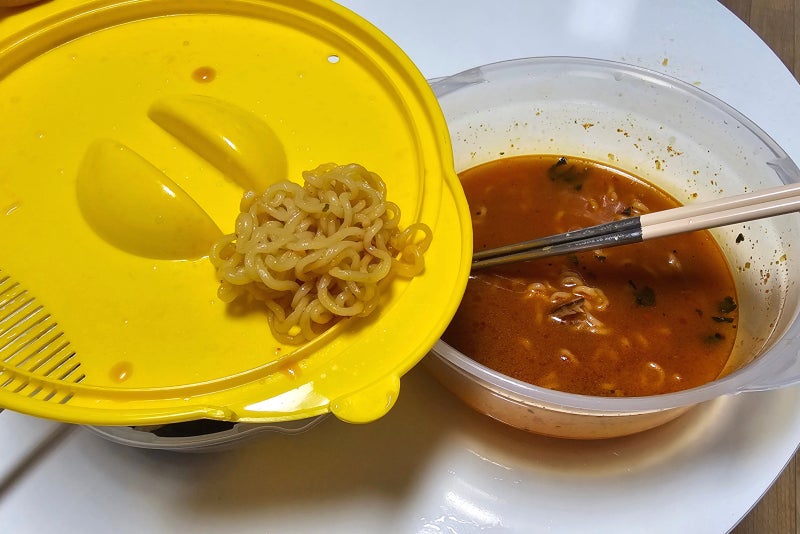 다이소 전자레인지 라면용기 전자렌지 찜기로 라면끓이기 자취템 네이버 블로그