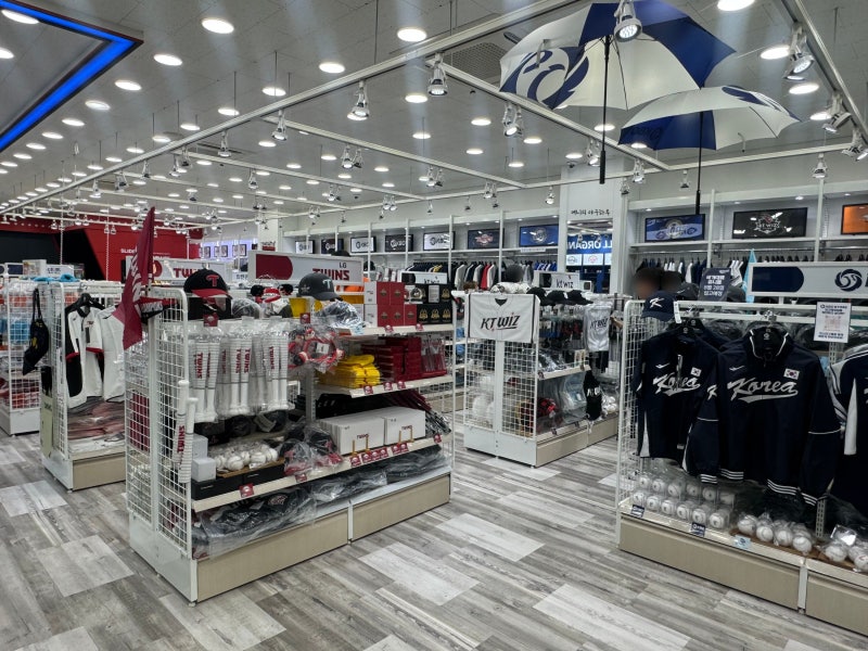 오피스디포 KBO STORE | 프로야구 1호 스토어 신사논현점 후기 : 네이버 블로그