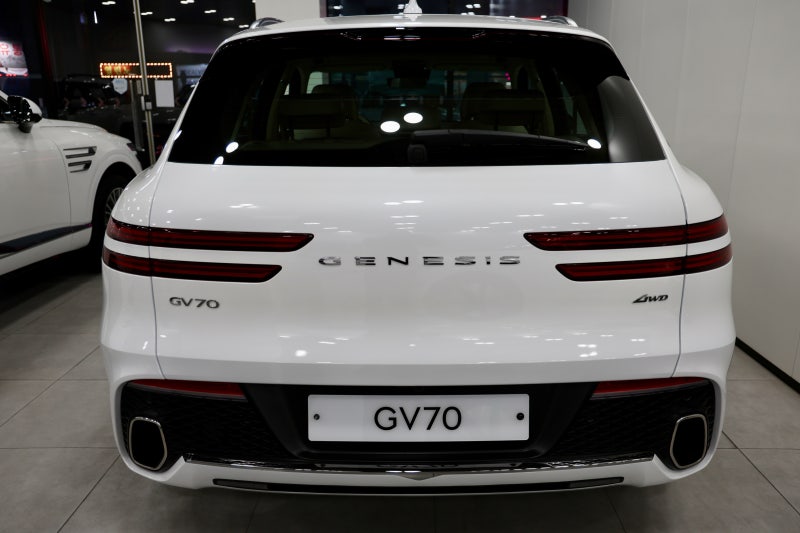 2024 제네시스 GV70 2.5 가솔린 터보 AWD SDS2 옵시디언 블랙, 바닐라 베이지 투톤 상세리뷰(feat.제네시스 중형 SUV) : 네이버 블로그