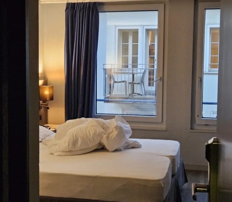 [인터라켄:: 더헤이호텔게스트하우스 The Hey Hotel Guest House] 인터라켄 서역 쿱마트 가까운 숙소 / 트레블 ...