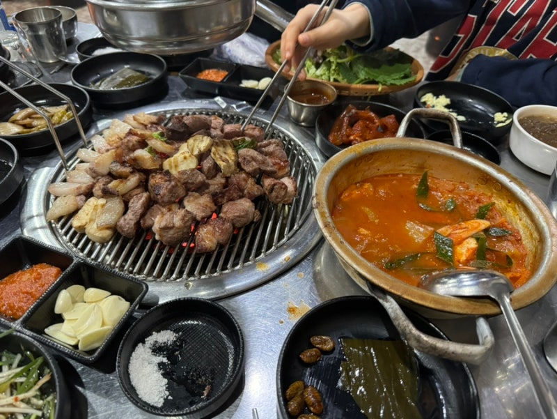 청주 탐라도니 청주봉명점 고기 맛집 목살전문 모임장소 네이버예약 김치찌게서비스 네이버 블로그