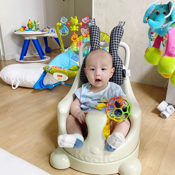아기 혼자 앉는 시기 스스로 앉기 연습 범보의자 사용시기 네이버 블로그