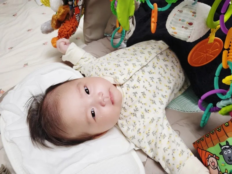 2개월 3개월 소근육발달 놀이 아기체육관 졸리베이비 헝겊책 고리친구들 네이버 블로그