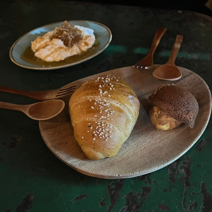 안국역 베이커리 카페 도토리가든 그릭요거트 소금빵 맛집 네이버 블로그