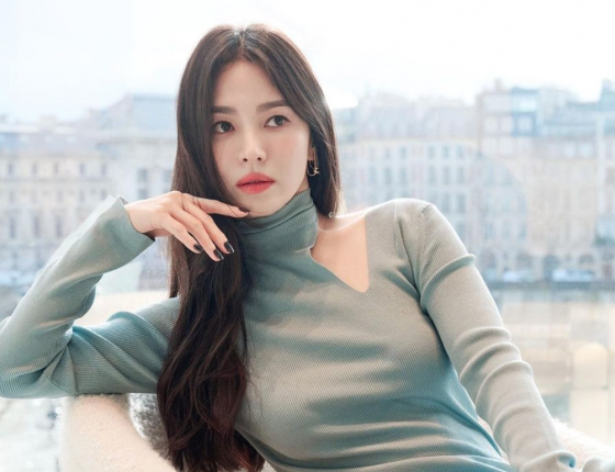 송혜교 펜디 패션쇼 민트색원피스 바게트백 코디 네이버 블로그