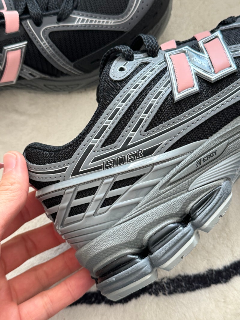 뉴발란스 1906R 블랙 핑크 문 (M1906RHC) 사이즈 / 코디 : 네이버 블로그