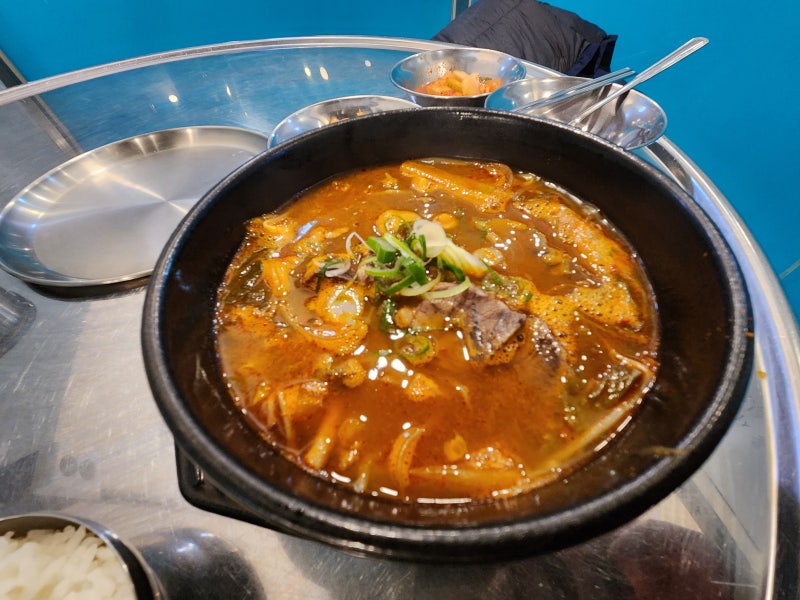 가산디지털단지 맛집 소부장구 을지로통일집 한우 소고기가 맛있는 식당에서 점심으로 얼큰 한우 국밥 내돈 내산 추천 후기