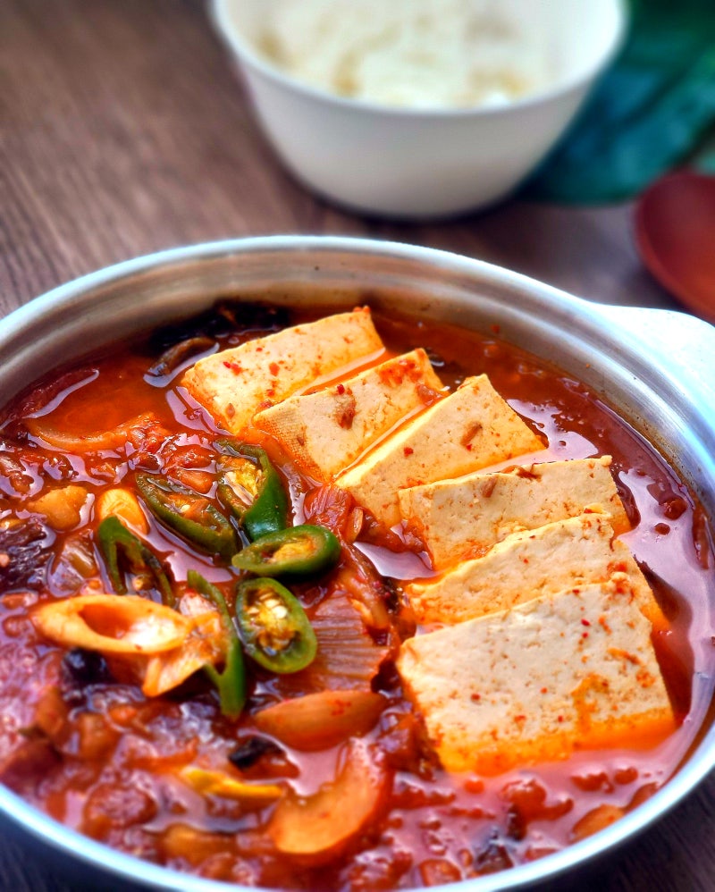 매운고추참치 김치찌개 만들기 고추참치 두부 신김치찌개 만드는법 간단한 사골코인육수 레시피 고추참치캔 요리 네이버 블로그
