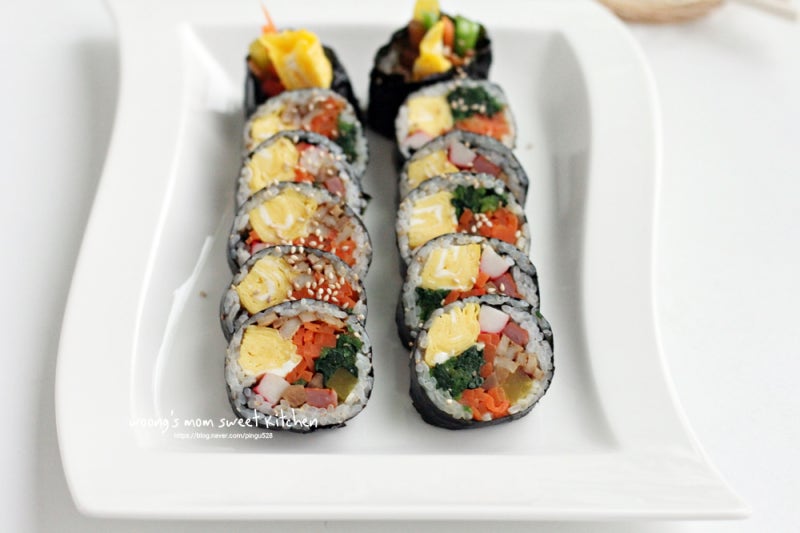 기본 김밥맛있게싸는법 김밥속재료 시금치 당근 야채 김밥 만들기 네이버 블로그