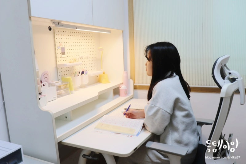 초등학생책상 공부방 아이방 꾸미기 집중력 높이는 리바트 코이 책상 네이버 블로그