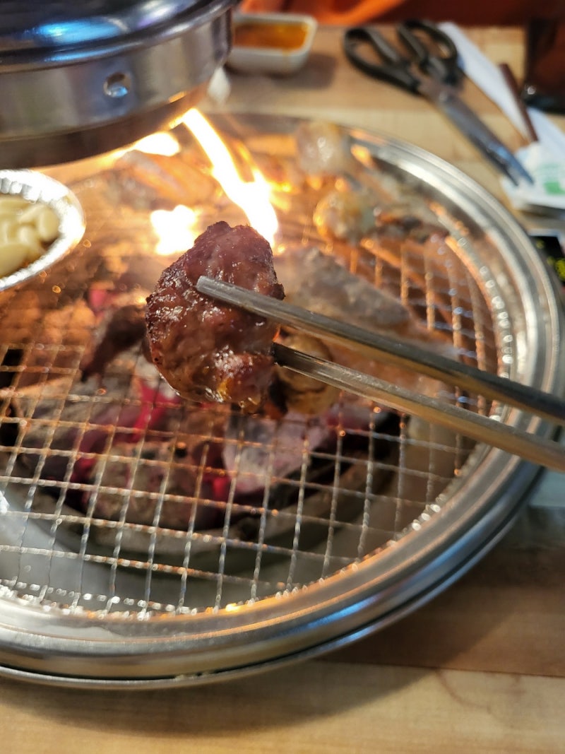 뒤뚱뒤뚱도착한곳민이네숯불닭갈비막창 무한리필로 이 모든걸 즐긴다구 숯불 닭갈비 삼겹살 흙돼지목살 막창까지파주무한리필맛집