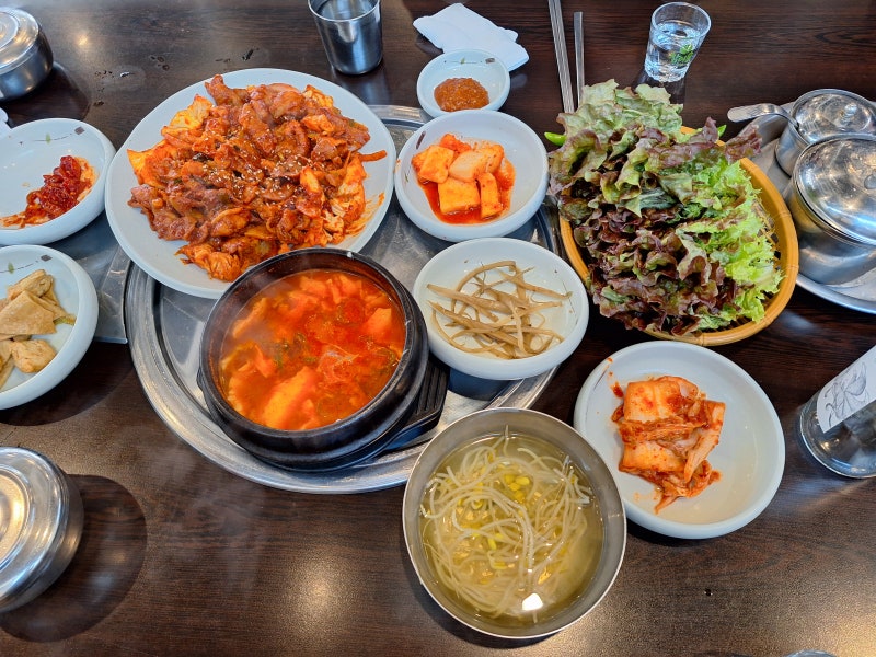 다우리 서울역 백반 고깃집 서울역 7017 가성비 한식 식당 중림동 맛집 제육볶음 맛있는 곳 네이버 블로그