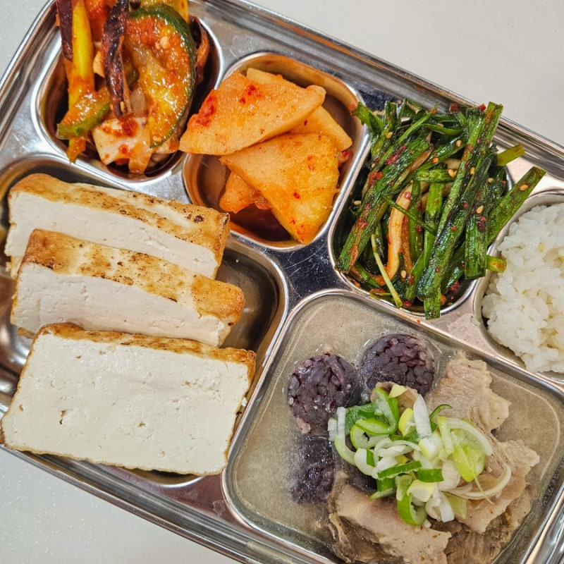 급식 순대국정식 메뉴구성 추천 단체급식 순대국과 통두부구이 제공후기 식단일기 네이버 블로그