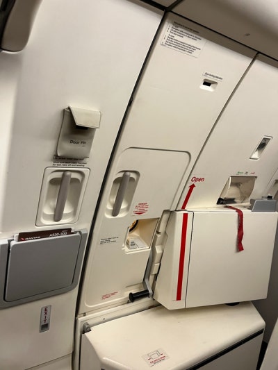 인천 - 시드니 왕복 콴타스 항공 탑승 솔직후기 (QF88/QF87) / 기내식 맛집 , 비행기인가 와인바인가 ! : 네이버 블로그