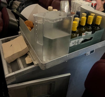 인천 - 시드니 왕복 콴타스 항공 탑승 솔직후기 (QF88/QF87) / 기내식 맛집 , 비행기인가 와인바인가 ! : 네이버 블로그