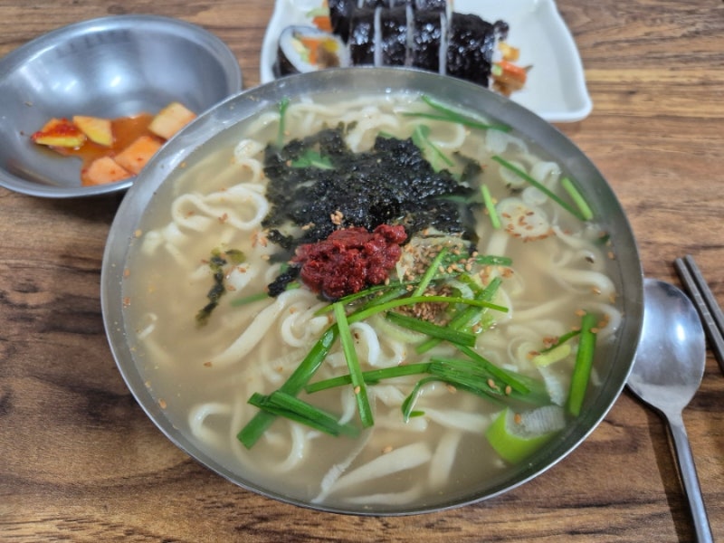 부산 해운대구 반송 인화칼국수 반송동 미친 가성비 맛집 3천원 칼국수와 2천원 김밥 네이버 블로그