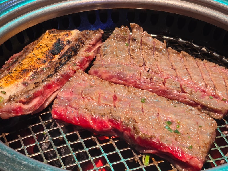 홍대입구 맛집 La 한인 타운의 컨셉의 홍대맛집 청기와 타운 홍대점수원 왕갈비 갈비 포장 명절선물세트 네이버 블로그