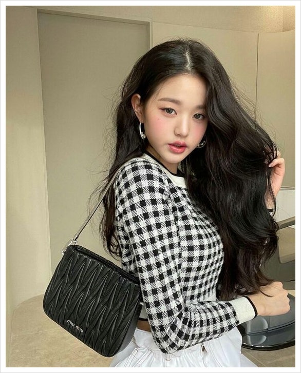 장원영 미우미우 가방 추천 완더백 아르카디 마테라쎄 토트백 여자 명품 가방 네이버 블로그