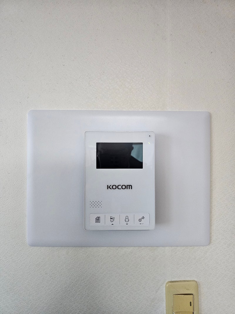 부산 금정구 구서동 상가건물5층 KCV-434 코콤칼라4.3인치비디오폰설치작업 : 네이버 블로그