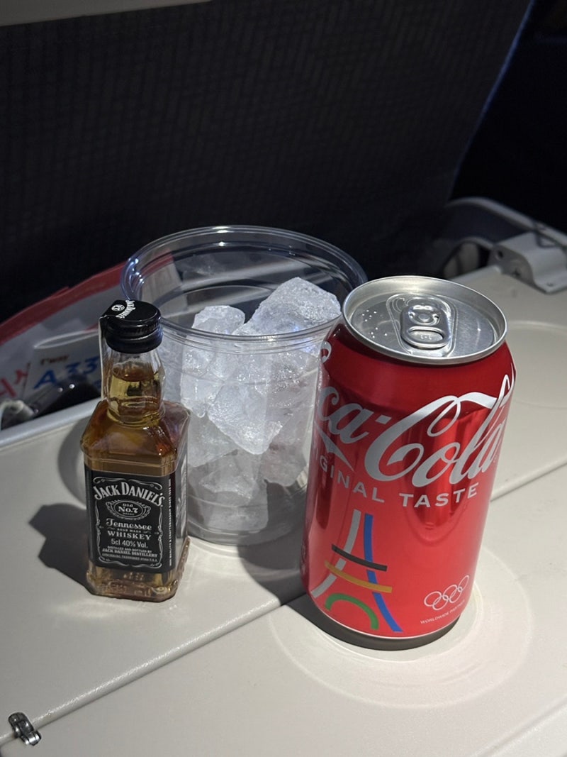 티웨이 TW407 유럽 바르셀로나 좌석사진, 기내식 메뉴 가격 추천, 지연 출발 후기 : 네이버 블로그