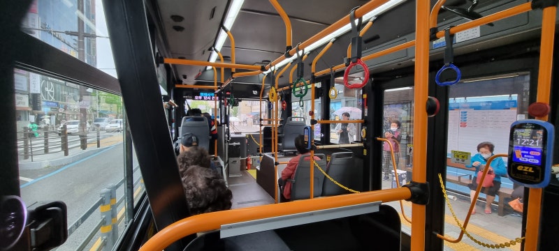 부산 버스 583번 1937호 2025년식 KGM커머셜 C090 EV 전기버스 창성여객 신도색 신차 : 네이버 블로그