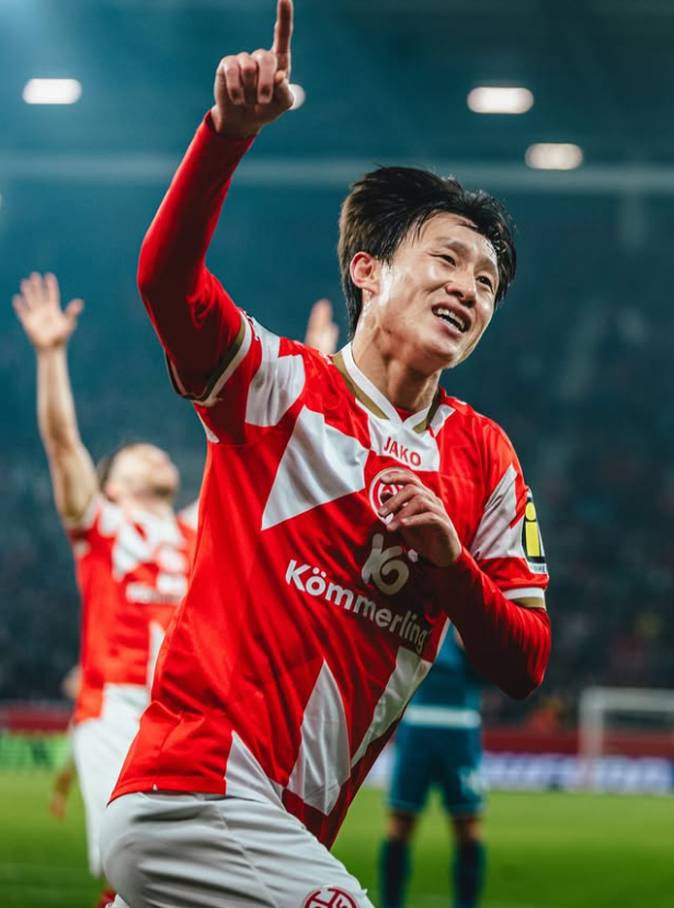 이재성, 마인츠의 '극적인 영웅'으로 UECL 3연승 이끌다! 피오렌티나전 극장골 폭발! ⚽ : 네이버 블로그